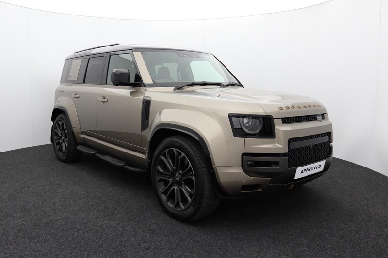 New Land Rover Defender Trophy Edition 2025 review: a family SUV for ...