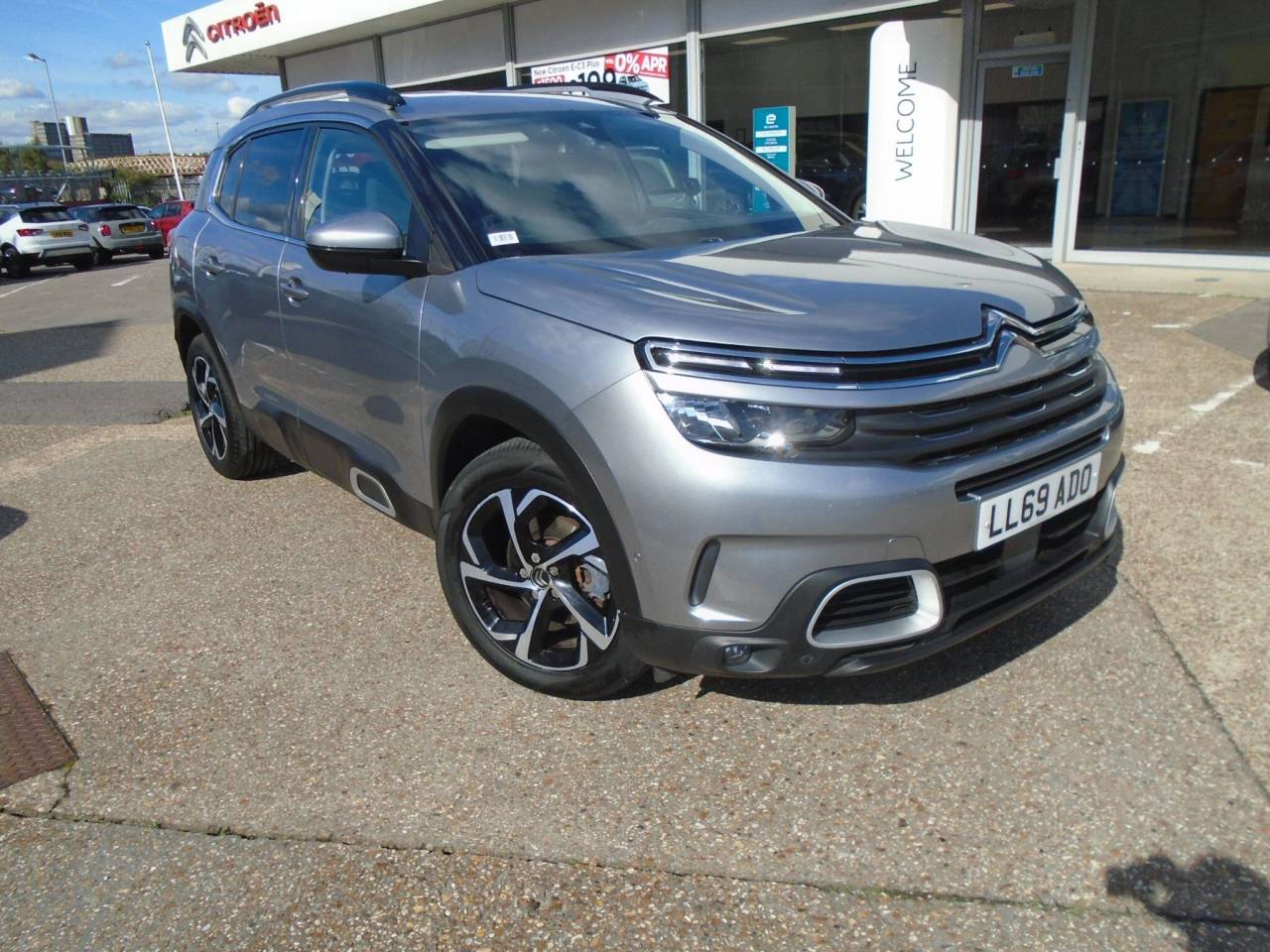 New Citroen C5 Aircross Hybrid 136 review | Auto Express