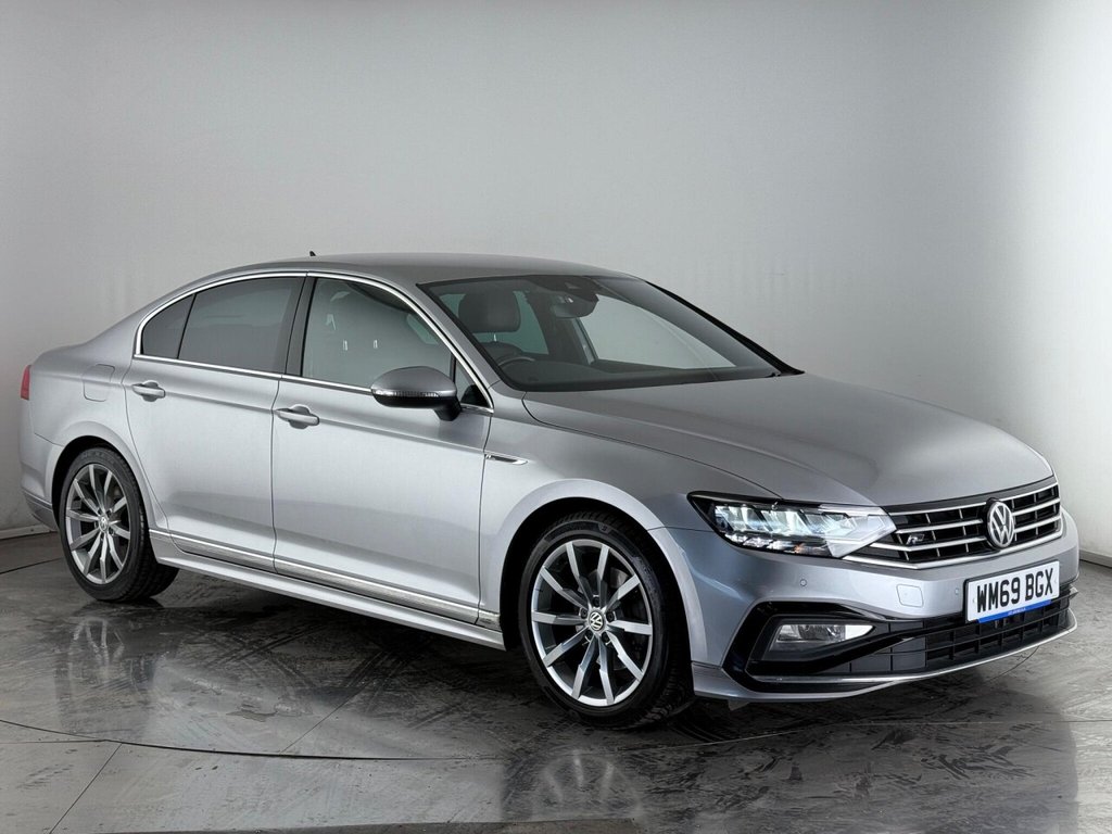 Volkswagen Passat review | Auto Express