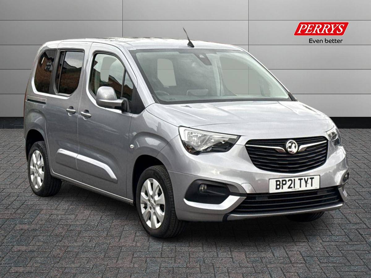 Vauxhall Combo Life review: MPV that's low on charisma, high on utility ...