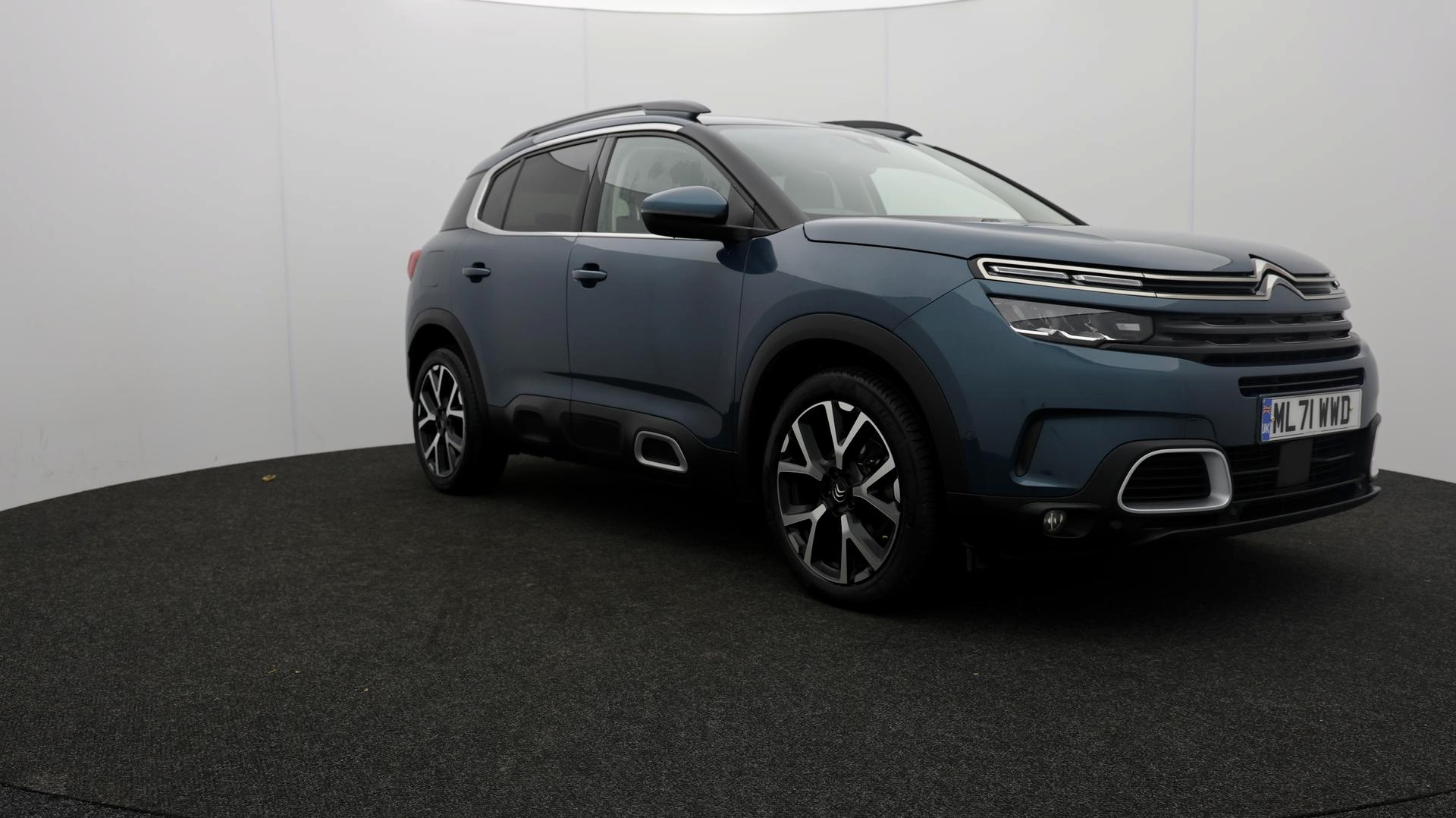 New Citroen C5 Aircross Hybrid 136 review | Auto Express